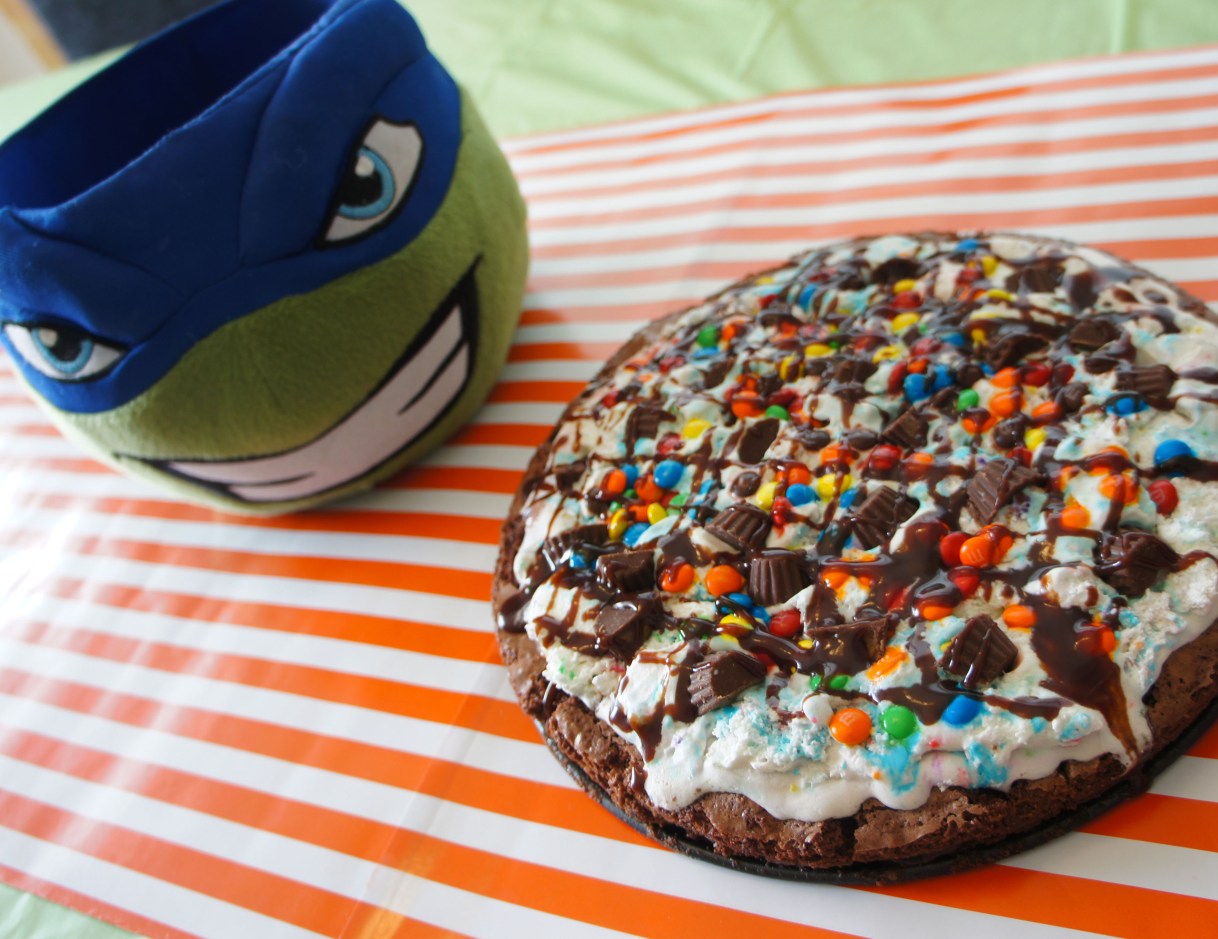 Pizza and a Pinata for my Ninja Turtle Fan!